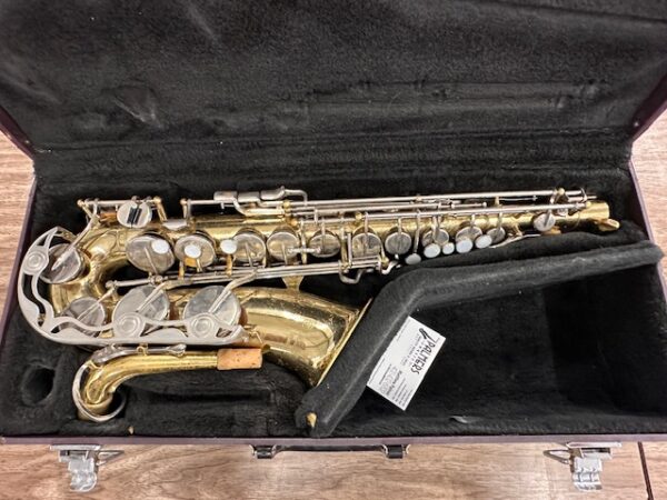 ITEM #121702A Alto Saxophone - Ford & Ford Auctioneers